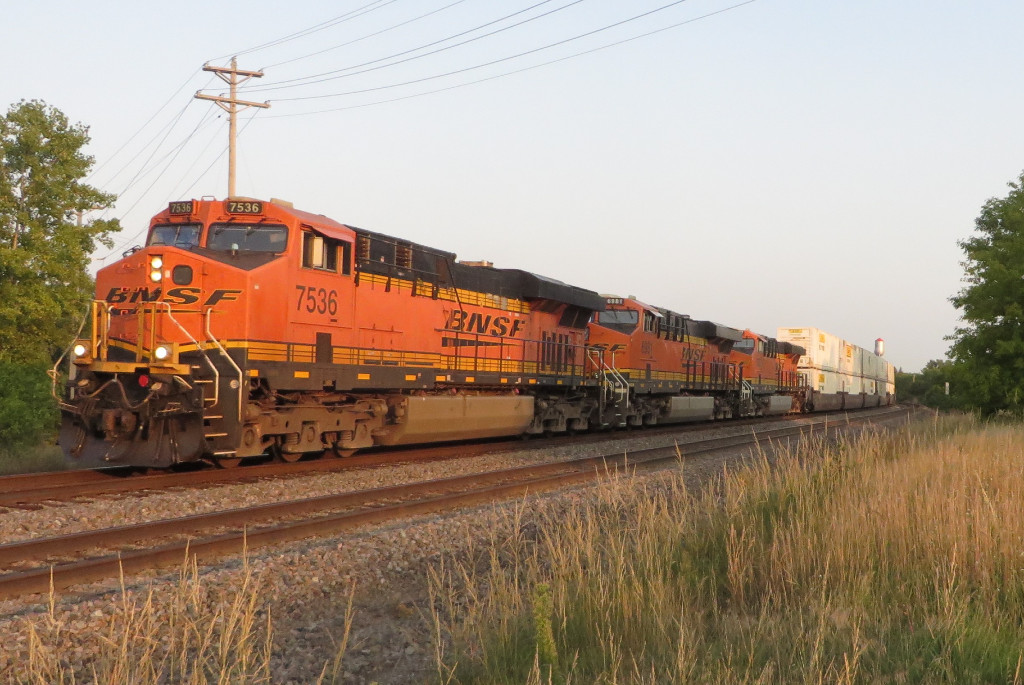BNSF 7536 East